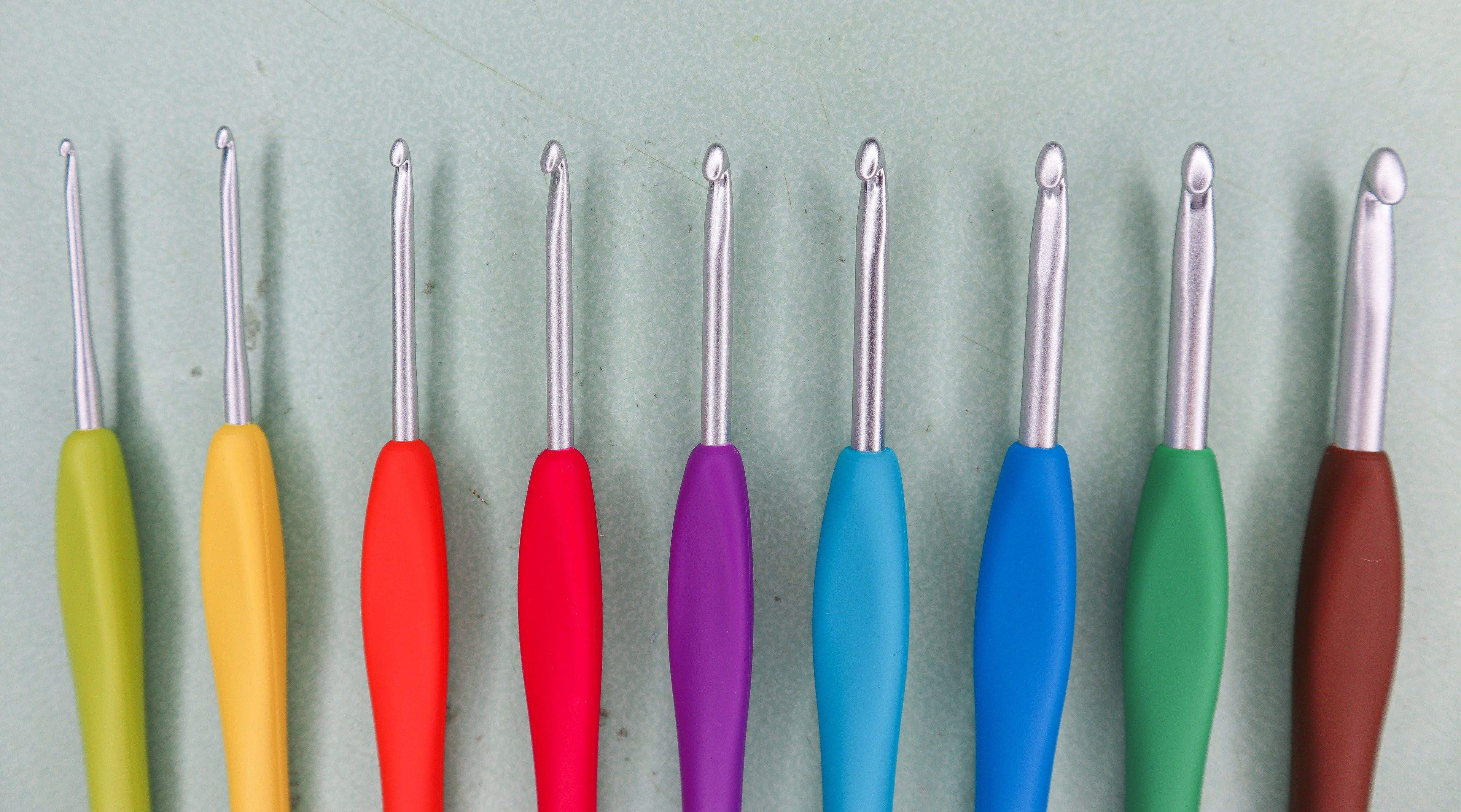 Source Of Fibre | Clover Amour Crochet Hook Set - 9 Pieces